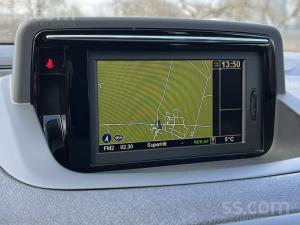 Black Renault Megane 2014 in Cesis, with an engine capacity of 1.60 L and mileage of 0 thousand km for 5350 €, photo 17 on AUTOMOTO.COM.LV
