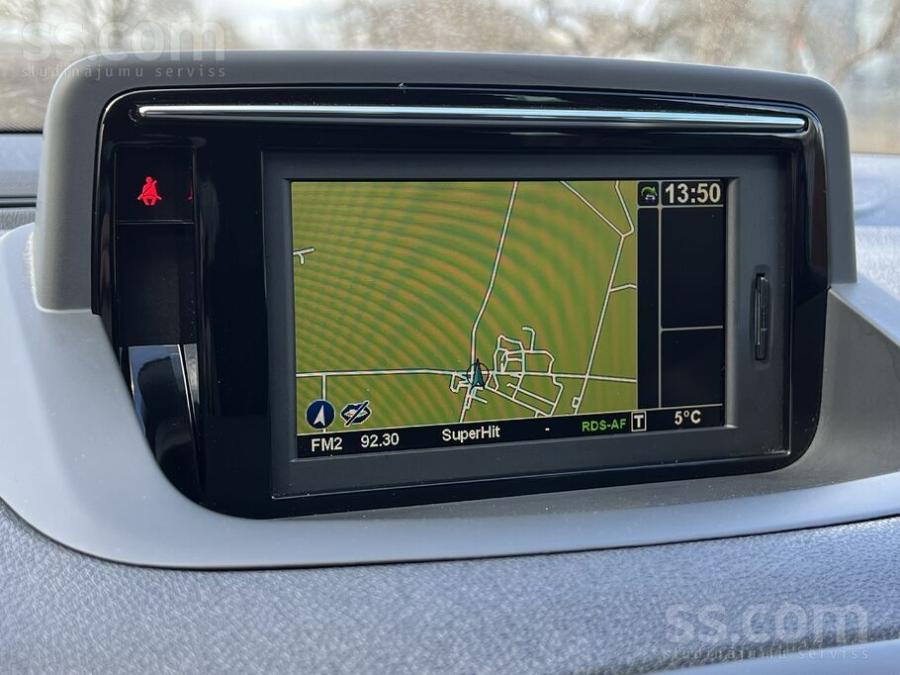 Black Renault Megane 2014 in Cesis, with an engine capacity of 1.60 L and mileage of 0 thousand km for 5350 €, photo 17 on AUTOMOTO.COM.LV
