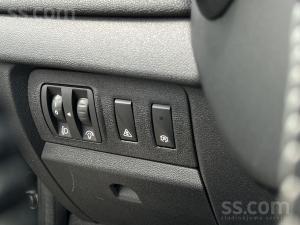 Black Renault Megane 2014 in Cesis, with an engine capacity of 1.60 L and mileage of 0 thousand km for 5350 €, photo 19 on AUTOMOTO.COM.LV