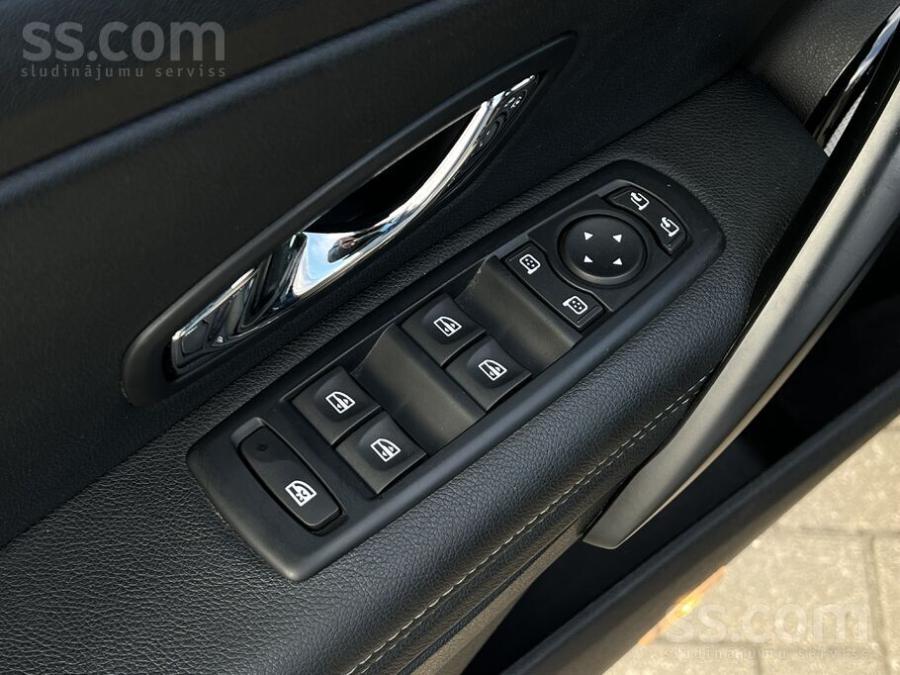 Black Renault Megane 2014 in Cesis, with an engine capacity of 1.60 L and mileage of 0 thousand km for 5350 €, photo 24 on AUTOMOTO.COM.LV