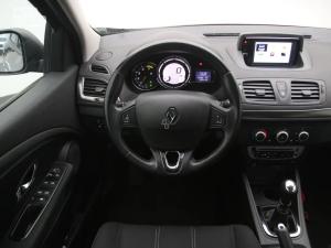 Black Renault Megane 2015 in Vilnius, with an engine capacity of 1.50 L and mileage of 231 thousand km for 5299 €, photo 17 on AUTOMOTO.COM.LV