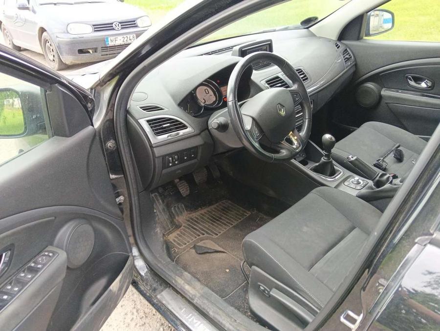 Black Renault Megane 2016 in Marijampole, with an engine capacity of 1.46 L and mileage of 308 thousand km for 3400 €, photo 16 on AUTOMOTO.COM.LV
