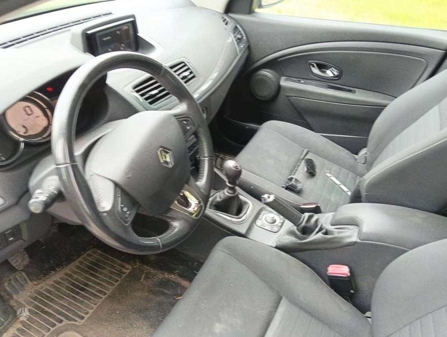 Black Renault Megane 2016 in Marijampole, with an engine capacity of 1.46 L and mileage of 308 thousand km for 3400 €, photo 17 on AUTOMOTO.COM.LV