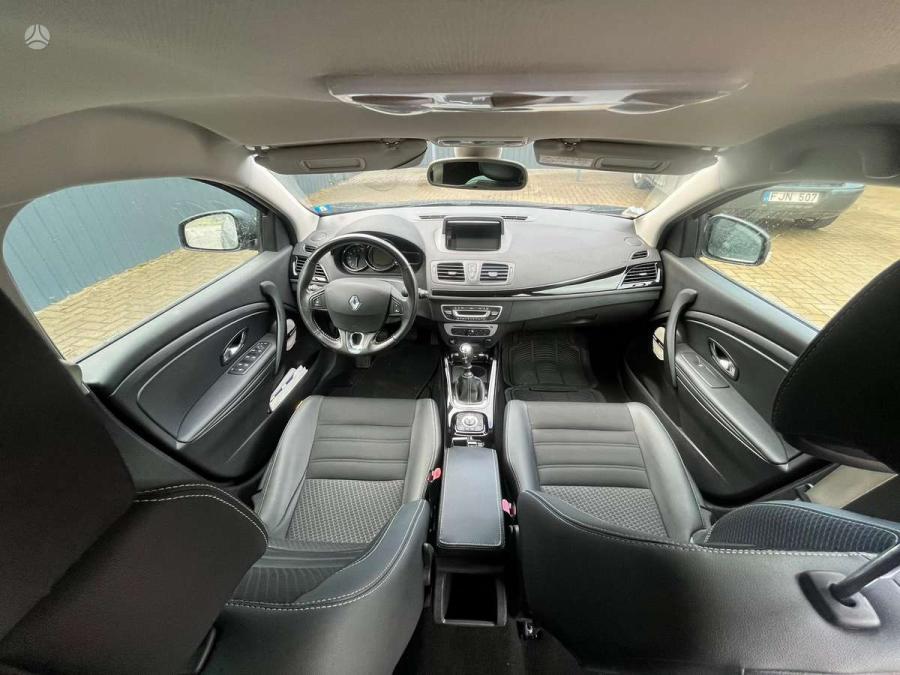 Black Renault Megane 2016 in Taurage, with an engine capacity of 1.20 L and mileage of 156 thousand km for 3500 €, photo 9 on AUTOMOTO.COM.LV