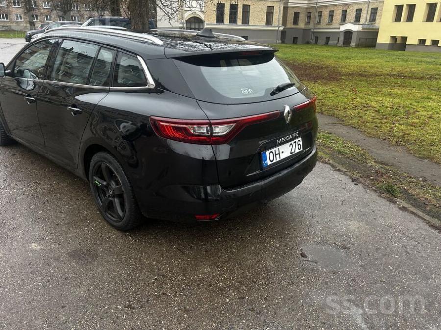 Black Renault Megane 2017 in Jelgava, with an engine capacity of 1.50 L and mileage of 242 thousand km for 8200 €, photo 4 on AUTOMOTO.COM.LV