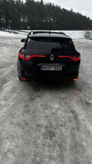 Black Renault Megane 2017 in Vilnius, with an engine capacity of 1.60 L and mileage of 197 thousand km for 6600 €, photo 9 on AUTOMOTO.COM.LV