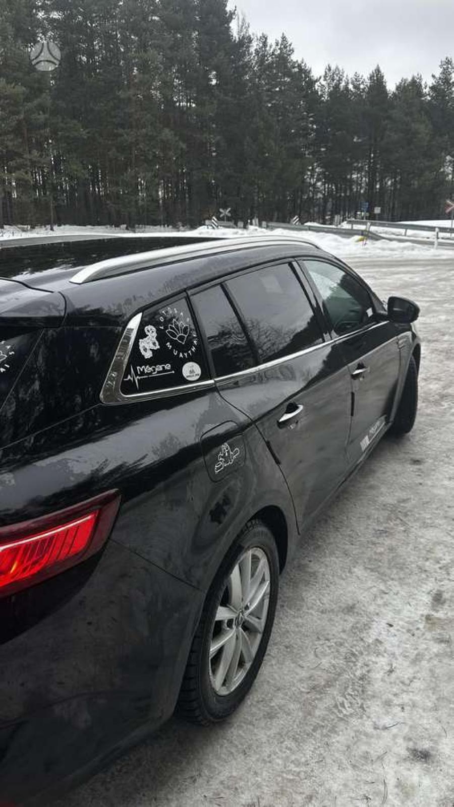 Black Renault Megane 2017 in Vilnius, with an engine capacity of 1.60 L and mileage of 197 thousand km for 6600 €, photo 19 on AUTOMOTO.COM.LV