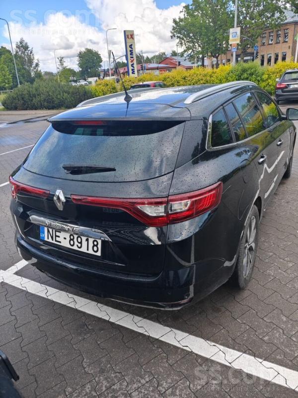 Black Renault Megane 2017 in Riga, with an engine capacity of 1.50 L and mileage of 318 thousand km for 7990 €, photo 3 on AUTOMOTO.COM.LV