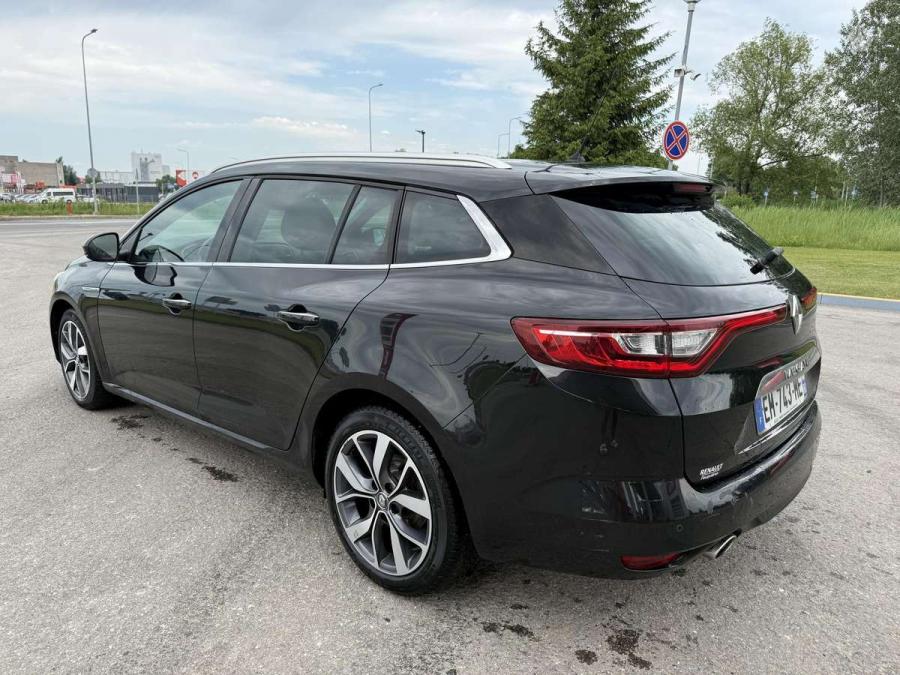 Black Renault Megane 2017 in Taurage, with an engine capacity of 1.60 L and mileage of 265 thousand km for 5400 €, photo 6 on AUTOMOTO.COM.LV