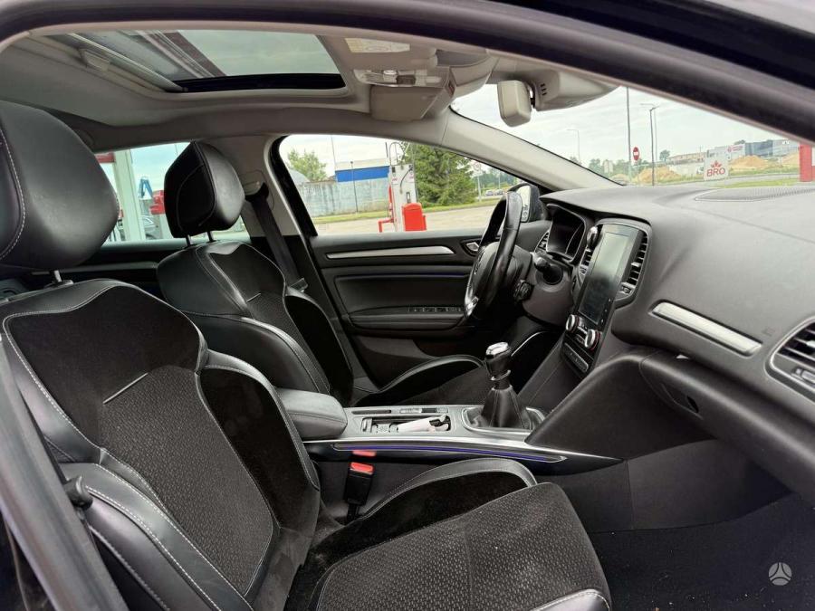 Black Renault Megane 2017 in Taurage, with an engine capacity of 1.60 L and mileage of 265 thousand km for 5400 €, photo 15 on AUTOMOTO.COM.LV