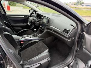 Black Renault Megane 2017 in Taurage, with an engine capacity of 1.60 L and mileage of 265 thousand km for 5400 €, photo 16 on AUTOMOTO.COM.LV