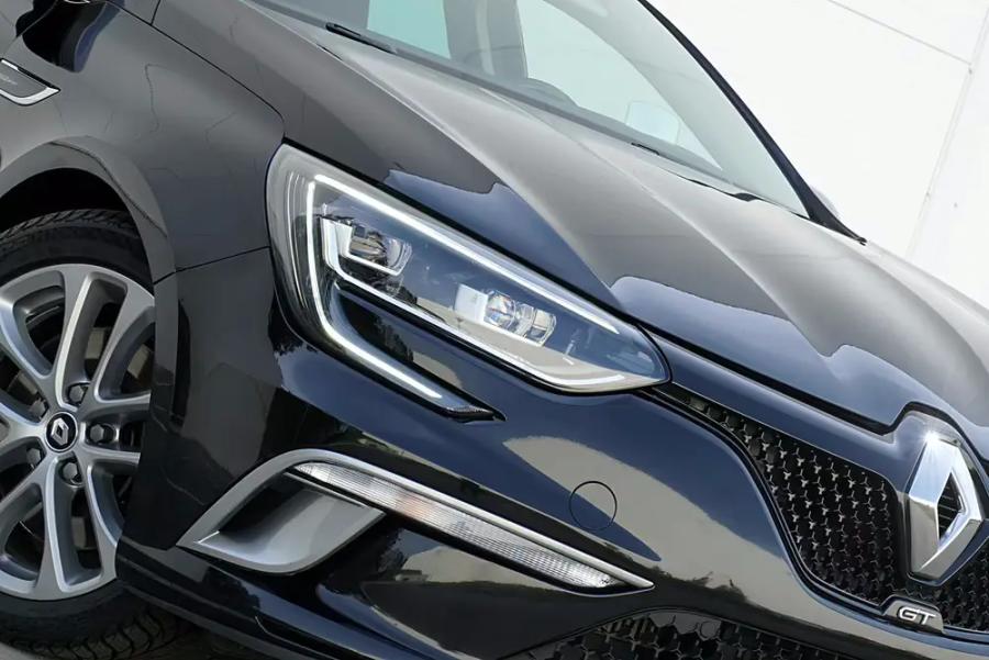 Black Renault Megane 2017 in Riga, with an engine capacity of 1.60 L and mileage of 187 thousand km for 7600 €, photo 1 on AUTOMOTO.COM.LV