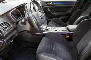 Black Renault Megane 2017 in Riga, with an engine capacity of 1.60 L and mileage of 187 thousand km for 7600 €, photo 12 on AUTOMOTO.COM.LV