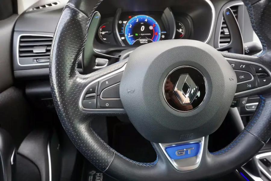 Black Renault Megane 2017 in Riga, with an engine capacity of 1.60 L and mileage of 187 thousand km for 7600 €, photo 15 on AUTOMOTO.COM.LV