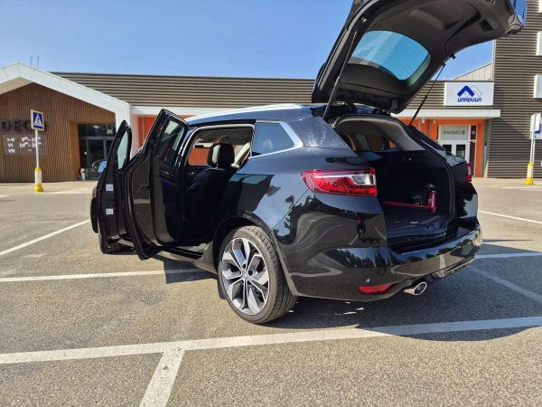 Melns Renault Megane 2017 Viļņa, ar dzinēja tilpumu 1.60 L un nobraukumu 164 tūkst. km par 8900 €, foto 8 vietnē AUTOMOTO.COM.LV