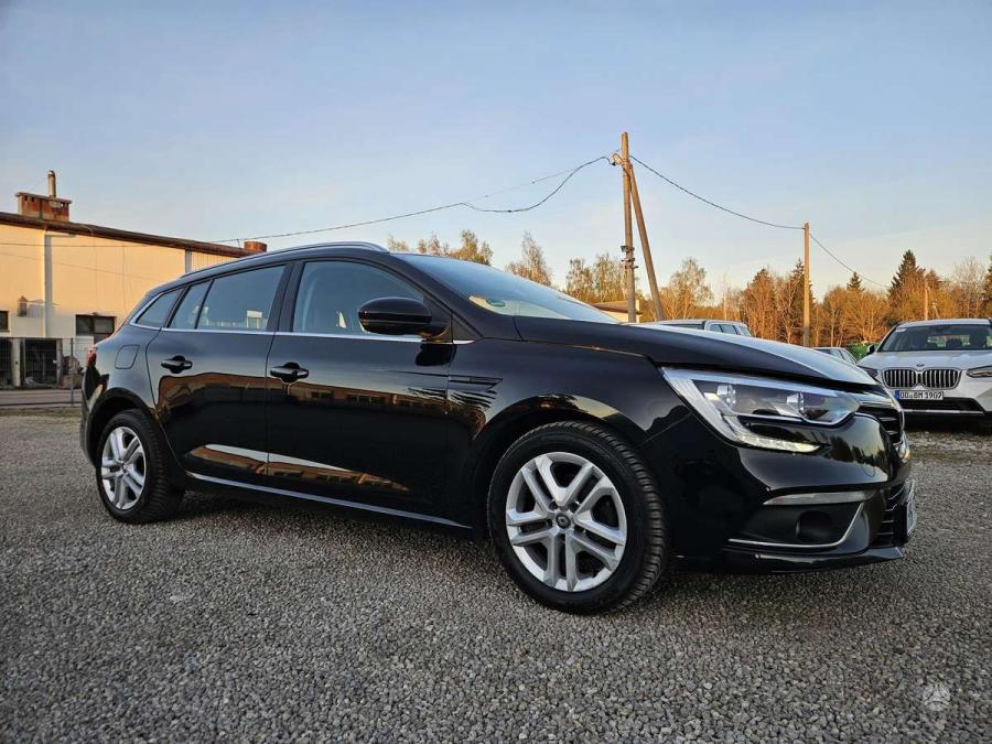 Black Renault Megane 2017 in Radviliskis, with an engine capacity of 1.46 L and mileage of 285 thousand km for 5550 €, photo 8 on AUTOMOTO.COM.LV