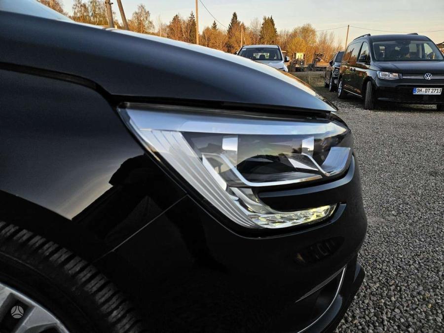 Black Renault Megane 2017 in Radviliskis, with an engine capacity of 1.46 L and mileage of 285 thousand km for 5550 €, photo 10 on AUTOMOTO.COM.LV
