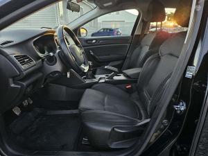 Black Renault Megane 2017 in Radviliskis, with an engine capacity of 1.46 L and mileage of 285 thousand km for 5550 €, photo 17 on AUTOMOTO.COM.LV