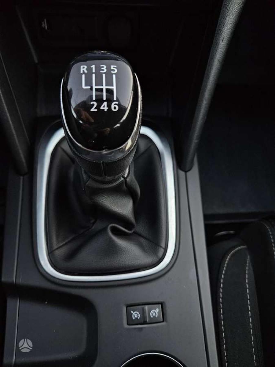 Black Renault Megane 2017 in Radviliskis, with an engine capacity of 1.46 L and mileage of 285 thousand km for 5550 €, photo 22 on AUTOMOTO.COM.LV