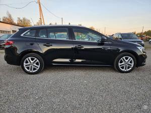 Black Renault Megane 2017 in Radviliskis, with an engine capacity of 1.46 L and mileage of 285 thousand km for 5550 €, photo 35 on AUTOMOTO.COM.LV