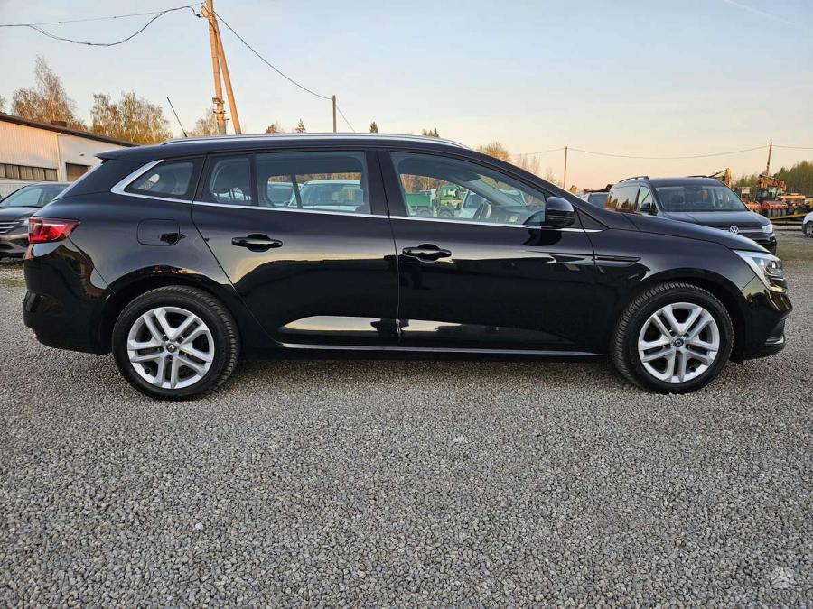 Black Renault Megane 2017 in Radviliskis, with an engine capacity of 1.46 L and mileage of 285 thousand km for 5550 €, photo 35 on AUTOMOTO.COM.LV