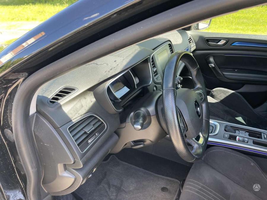 Black Renault Megane 2017 in Kaunas, with an engine capacity of 1.20 L and mileage of 207 thousand km for 6950 €, photo 17 on AUTOMOTO.COM.LV