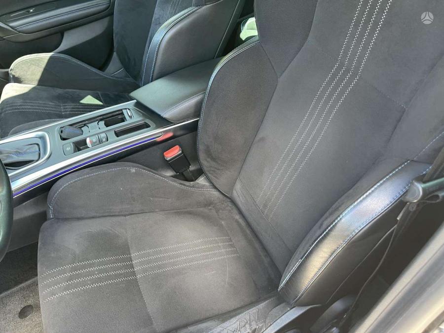 Black Renault Megane 2017 in Kaunas, with an engine capacity of 1.20 L and mileage of 207 thousand km for 6950 €, photo 27 on AUTOMOTO.COM.LV