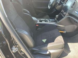 Black Renault Megane 2017 in Kaunas, with an engine capacity of 1.20 L and mileage of 207 thousand km for 6950 €, photo 31 on AUTOMOTO.COM.LV