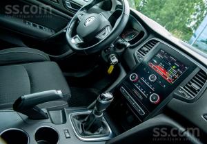 Black Renault Megane 2017 in Cesis, with an engine capacity of 1.20 L and mileage of 112 thousand km for 7950 €, photo 20 on AUTOMOTO.COM.LV