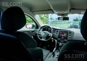 Black Renault Megane 2017 in Cesis, with an engine capacity of 1.20 L and mileage of 112 thousand km for 7950 €, photo 25 on AUTOMOTO.COM.LV