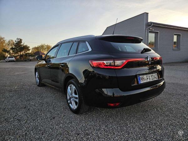 Melns Renault Megane 2017 Viļņa, ar dzinēja tilpumu 1.46 L un nobraukumu 289 tūkst. km par 5600 €, foto 2 vietnē AUTOMOTO.COM.LV