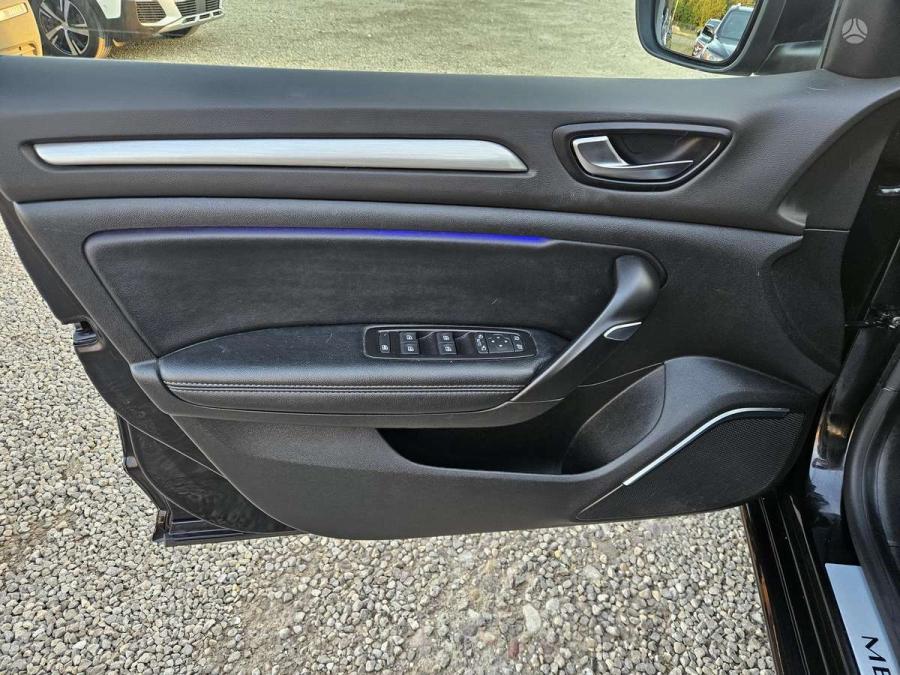 Melns Renault Megane 2017 Radviliškis, ar dzinēja tilpumu 1.60 L un nobraukumu 264 tūkst. km par 6100 €, foto 19 vietnē AUTOMOTO.COM.LV