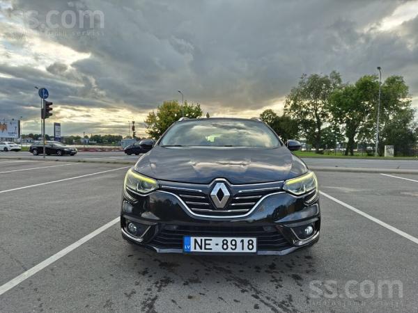Black Renault Megane 2017 in Riga, with an engine capacity of 1.50 L and mileage of 319 thousand km for 6600 €, photo 3 on AUTOMOTO.COM.LV