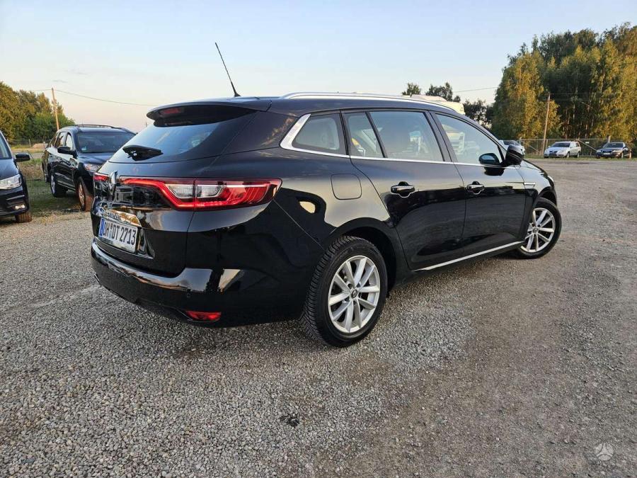 Black Renault Megane 2017 in Vilnius, with an engine capacity of 1.60 L and mileage of 246 thousand km for 6000 €, photo 29 on AUTOMOTO.COM.LV