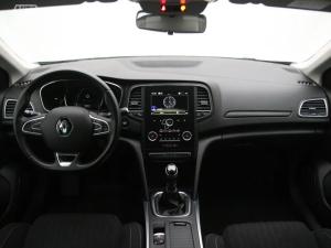 Melns Renault Megane 2019 Viļņa, ar dzinēja tilpumu 1.30 L un nobraukumu 229 tūkst. km par 7899 €, foto 3 vietnē AUTOMOTO.COM.LV