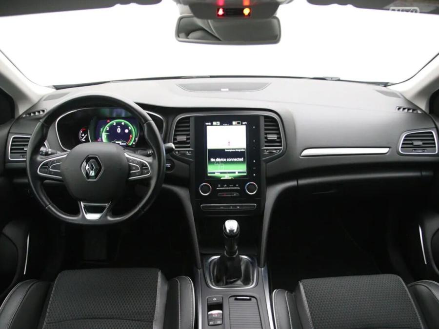 Black Renault Megane 2019 in Vilnius, with an engine capacity of 1.30 L and mileage of 151 thousand km for 9399 €, photo 3 on AUTOMOTO.COM.LV