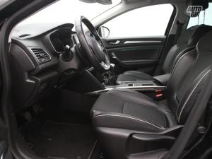 Black Renault Megane 2019 in Vilnius, with an engine capacity of 1.30 L and mileage of 151 thousand km for 9399 €, photo 5 on AUTOMOTO.COM.LV