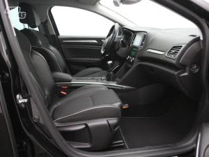 Black Renault Megane 2019 in Vilnius, with an engine capacity of 1.30 L and mileage of 151 thousand km for 9399 €, photo 15 on AUTOMOTO.COM.LV
