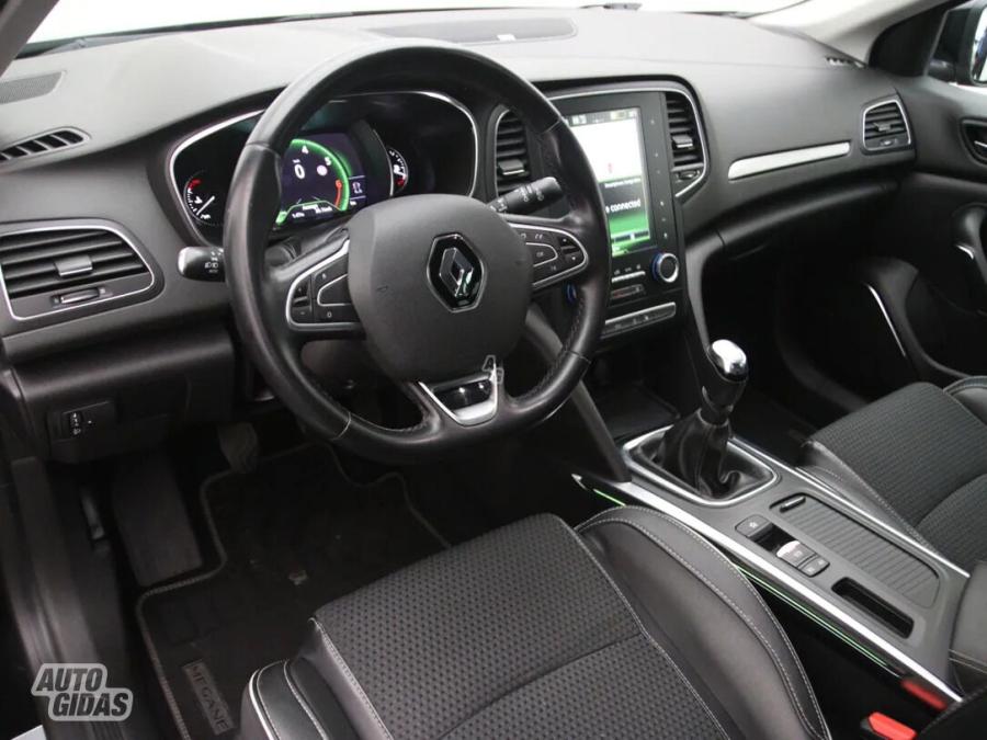 Black Renault Megane 2019 in Vilnius, with an engine capacity of 1.30 L and mileage of 151 thousand km for 9399 €, photo 17 on AUTOMOTO.COM.LV