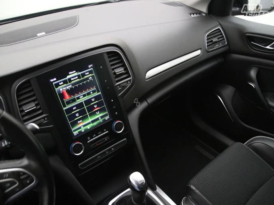Black Renault Megane 2019 in Vilnius, with an engine capacity of 1.30 L and mileage of 151 thousand km for 9399 €, photo 22 on AUTOMOTO.COM.LV