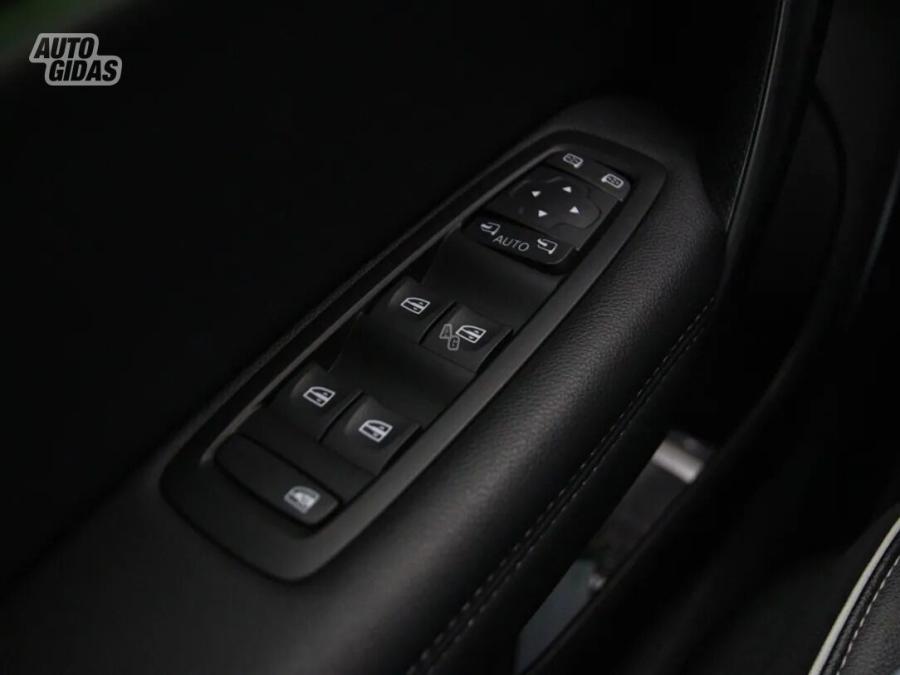 Black Renault Megane 2019 in Vilnius, with an engine capacity of 1.30 L and mileage of 151 thousand km for 9399 €, photo 27 on AUTOMOTO.COM.LV