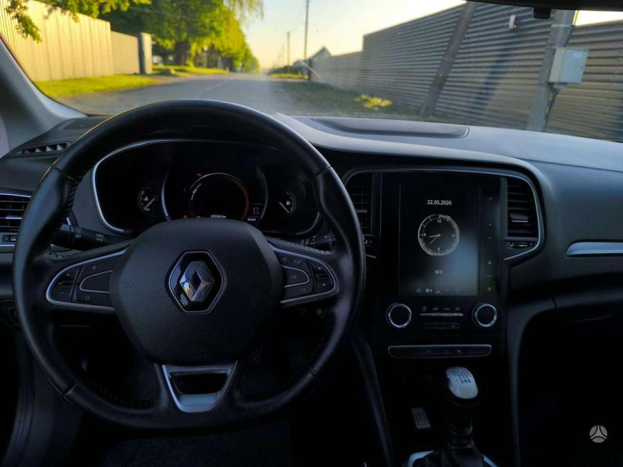 Black Renault Megane 2020 in Marijampole, with an engine capacity of 1.46 L and mileage of 231 thousand km for 6500 €, photo 16 on AUTOMOTO.COM.LV