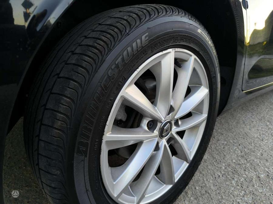 Black Renault Megane 2020 in Marijampole, with an engine capacity of 1.46 L and mileage of 231 thousand km for 6500 €, photo 22 on AUTOMOTO.COM.LV