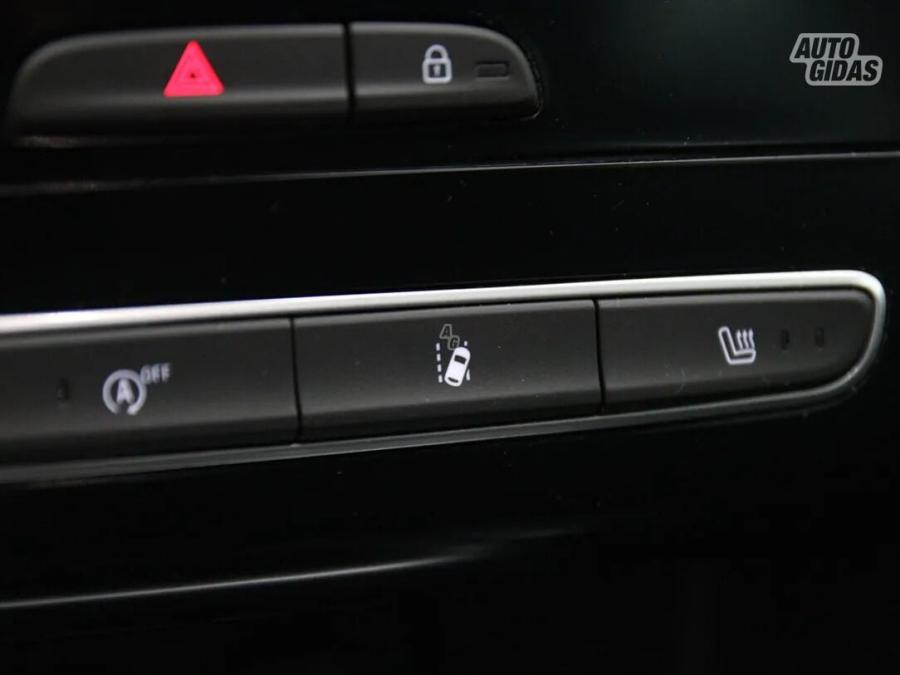 Black Renault Megane 2021 in Vilnius, with an engine capacity of 1.50 L and mileage of 206 thousand km for 10299 €, photo 31 on AUTOMOTO.COM.LV