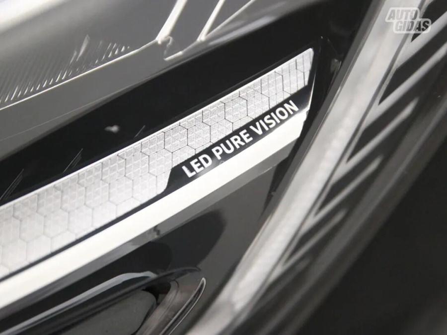 Black Renault Megane 2021 in Vilnius, with an engine capacity of 1.50 L and mileage of 206 thousand km for 10299 €, photo 33 on AUTOMOTO.COM.LV