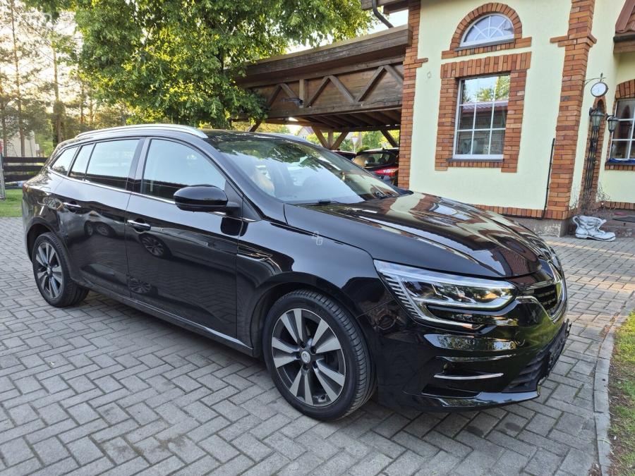 Черный Рено Меган 2022 в Клайпеда, объемом двигателя 1.00 л и пробегом 145 тыс. км за 9777 €, фото 1 на AUTOMOTO.COM.LV