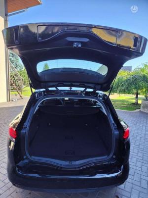 Melns Renault Megane 2022 Kalvarija, ar dzinēja tilpumu 1.46 L un nobraukumu 121 tūkst. km par 12040 €, foto 14 vietnē AUTOMOTO.COM.LV