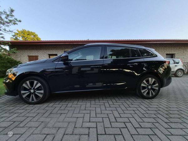 Melns Renault Megane 2022 Klaipėda, ar dzinēja tilpumu 1.00 L un nobraukumu 146 tūkst. km par 9666 €, foto 10 vietnē AUTOMOTO.COM.LV