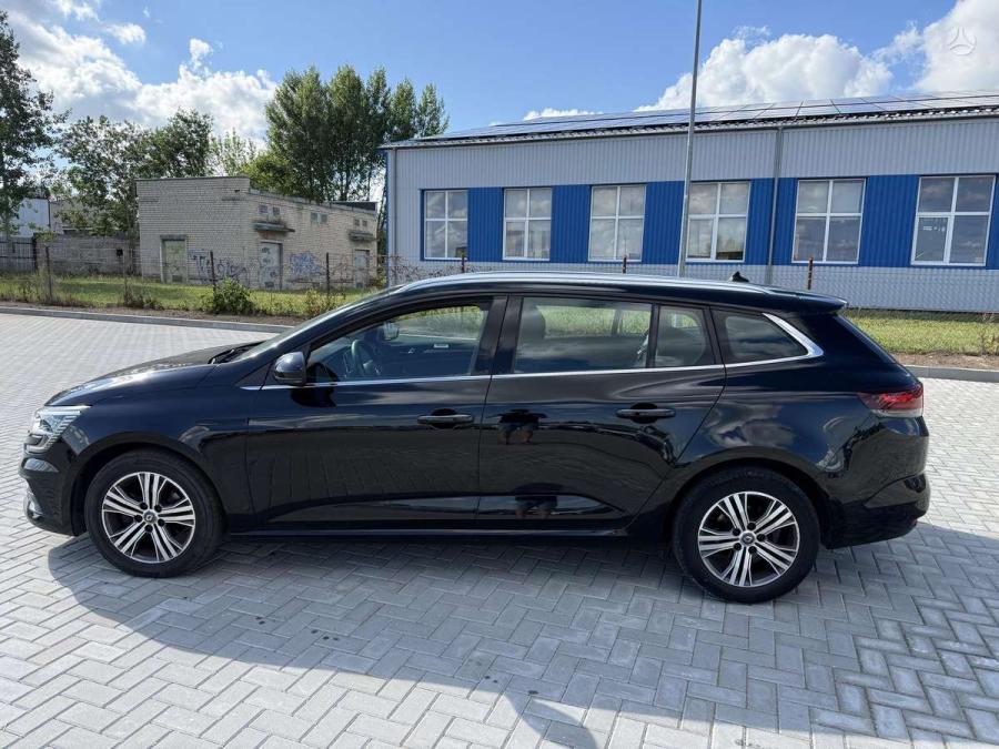 Black Renault Megane 2022 in Taurage, with an engine capacity of 1.46 L and mileage of 147 thousand km for 12584 €, photo 5 on AUTOMOTO.COM.LV