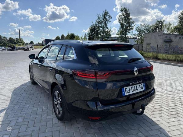 Black Renault Megane 2022 in Taurage, with an engine capacity of 1.46 L and mileage of 147 thousand km for 12584 €, photo 5 on AUTOMOTO.COM.LV